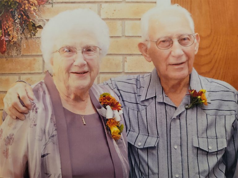 Runnells Family Donates $15,000 to Knoxville Hospital & Clinics ...