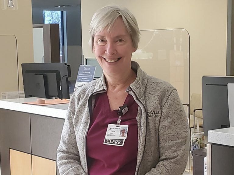 Karen Bacon Selected KHC Hero of the Quarter - Knoxville Hospital & Clinics